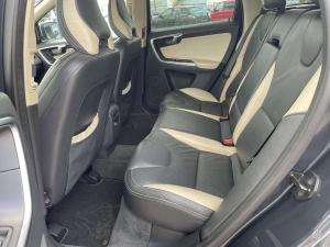 Grey Volvo XC60 2012 in Marijampole, with an engine capacity of 1.98 L and mileage of 330 thousand km for 9999 €, photo 19 on AUTOMOTO.COM.LV
