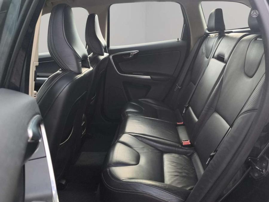 Pelēks Volvo XC60 2012 Viļņa, ar dzinēja tilpumu 2.40 L un nobraukumu 246 tūkst. km par 8699 €, foto 12 vietnē AUTOMOTO.COM.LV