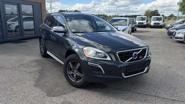 Grey Volvo XC60 2012 in Marijampole, with an engine capacity of 1.98 L and mileage of 33 thousand km for 9600 €, photo 1 on AUTOMOTO.COM.LV