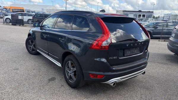 Grey Volvo XC60 2012 in Marijampole, with an engine capacity of 1.98 L and mileage of 33 thousand km for 9600 €, photo 6 on AUTOMOTO.COM.LV