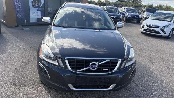 Grey Volvo XC60 2012 in Marijampole, with an engine capacity of 1.98 L and mileage of 33 thousand km for 9600 €, photo 11 on AUTOMOTO.COM.LV