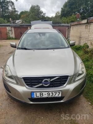 Grey Volvo XC60 2012 in Riga, with an engine capacity of 2.40 L and mileage of 266 thousand km for 6200 €, photo  on AUTOMOTO.COM.LV