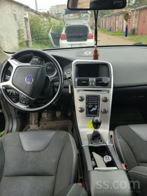 Pelēks Volvo XC60 2012 Rīga, ar dzinēja tilpumu 2.40 L un nobraukumu 266 tūkst. km par 6200 €, foto 6 vietnē AUTOMOTO.COM.LV