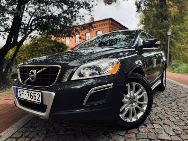 Volvo XC60 2012 in Cesis on AUTOMOTO.COM.LV Grey Volvo XC60 2012 in Cesis, with an engine capacity of 2.40 L and mileage of 0 thousand km for 9990 €, photo 4 on AUTOMOTO.COM.LV
