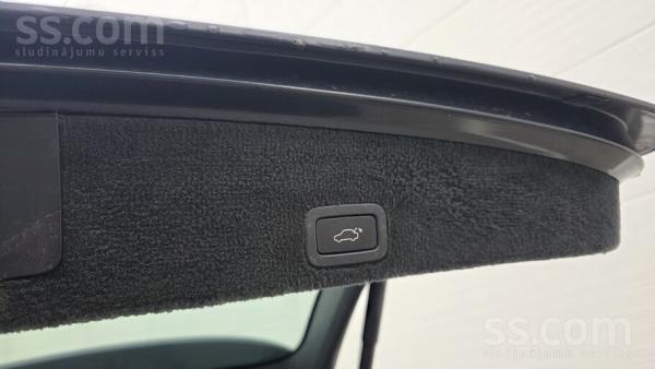 Pelēks Volvo XC60 2012 Rīga, ar dzinēja tilpumu 2.40 L un nobraukumu 340 tūkst. km par 9755 €, foto 6 vietnē AUTOMOTO.COM.LV