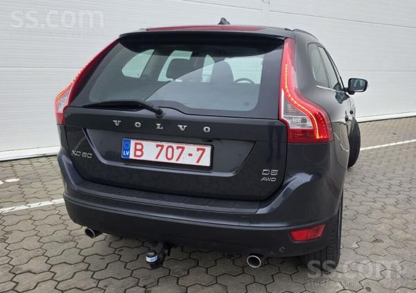 Pelēks Volvo XC60 2012 Rīga, ar dzinēja tilpumu 2.40 L un nobraukumu 340 tūkst. km par 9755 €, foto 7 vietnē AUTOMOTO.COM.LV