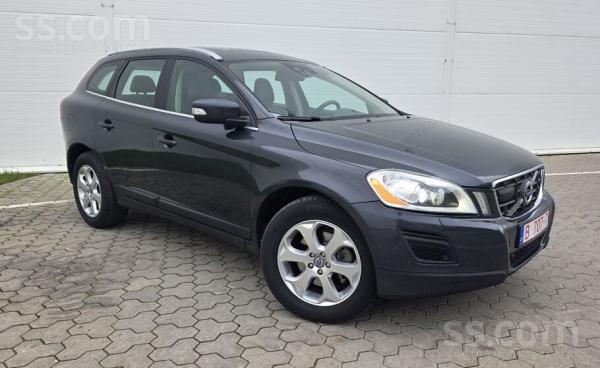 Pelēks Volvo XC60 2012 Rīga, ar dzinēja tilpumu 2.40 L un nobraukumu 340 tūkst. km par 9755 €, foto 9 vietnē AUTOMOTO.COM.LV