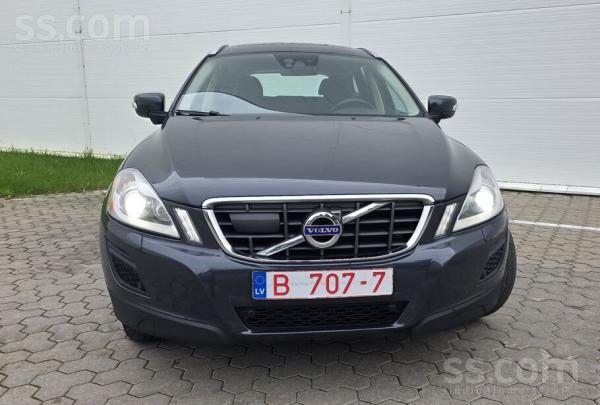 Pelēks Volvo XC60 2012 Rīga, ar dzinēja tilpumu 2.40 L un nobraukumu 340 tūkst. km par 9755 €, foto 11 vietnē AUTOMOTO.COM.LV