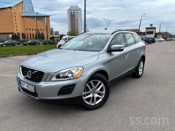 Grey Volvo XC60 2013 in Riga, with an engine capacity of 2.00 L and mileage of 269 thousand km for 9950 €, photo 1 on AUTOMOTO.COM.LV