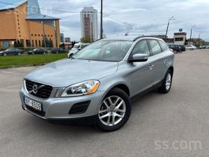 Grey Volvo XC60 2013 in Riga, with an engine capacity of 2.00 L and mileage of 269 thousand km for 9950 €, photo 1 on AUTOMOTO.COM.LV