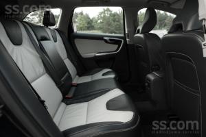 Grey Volvo XC60 2013 in Tukums, with an engine capacity of 2.40 L and mileage of 0 thousand km for 11995 €, photo 16 on AUTOMOTO.COM.LV