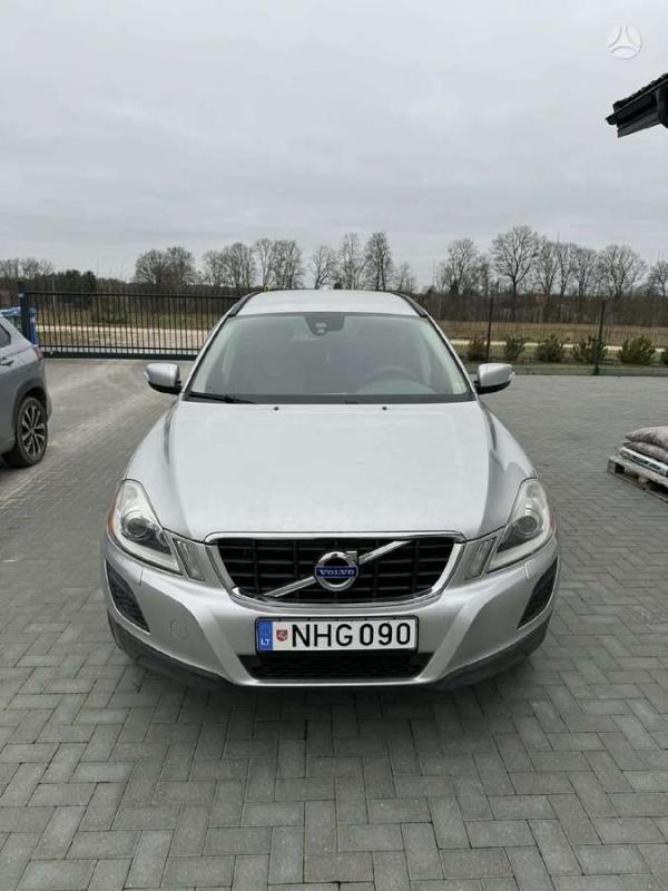 Pelēks Volvo XC60 2013 Prienai, ar dzinēja tilpumu 2.40 L un nobraukumu 265 tūkst. km par 10500 €, foto 5 vietnē AUTOMOTO.COM.LV