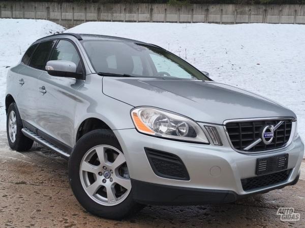 Grey Volvo XC60 2013 in Vilnius, with an engine capacity of 2.00 L and mileage of 239 thousand km for 10350 €, photo 1 on AUTOMOTO.COM.LV