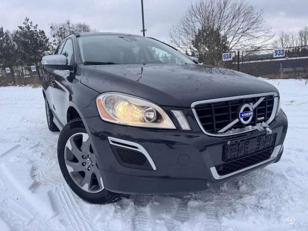 Grey Volvo XC60 2013 in Alytus, with an engine capacity of 2.40 L and mileage of 285 thousand km for 9950 €, photo 5 on AUTOMOTO.COM.LV