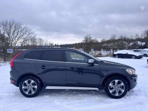 Grey Volvo XC60 2013 in Alytus, with an engine capacity of 2.40 L and mileage of 285 thousand km for 9950 €, photo 8 on AUTOMOTO.COM.LV