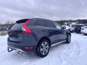 Grey Volvo XC60 2013 in Alytus, with an engine capacity of 2.40 L and mileage of 285 thousand km for 9950 €, photo 9 on AUTOMOTO.COM.LV