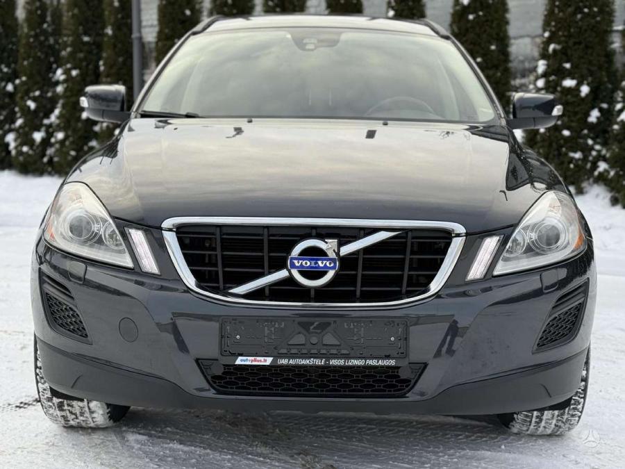 Grey Volvo XC60 2013 in Siauliai, with an engine capacity of 1.98 L and mileage of 214 thousand km for 10950 €, photo 12 on AUTOMOTO.COM.LV