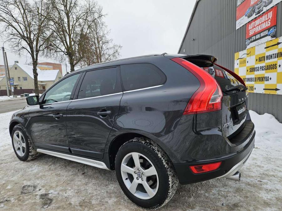Pelēks Volvo XC60 2013 Šauļi, ar dzinēja tilpumu 1.98 L un nobraukumu 259 tūkst. km par 10450 €, foto 6 vietnē AUTOMOTO.COM.LV