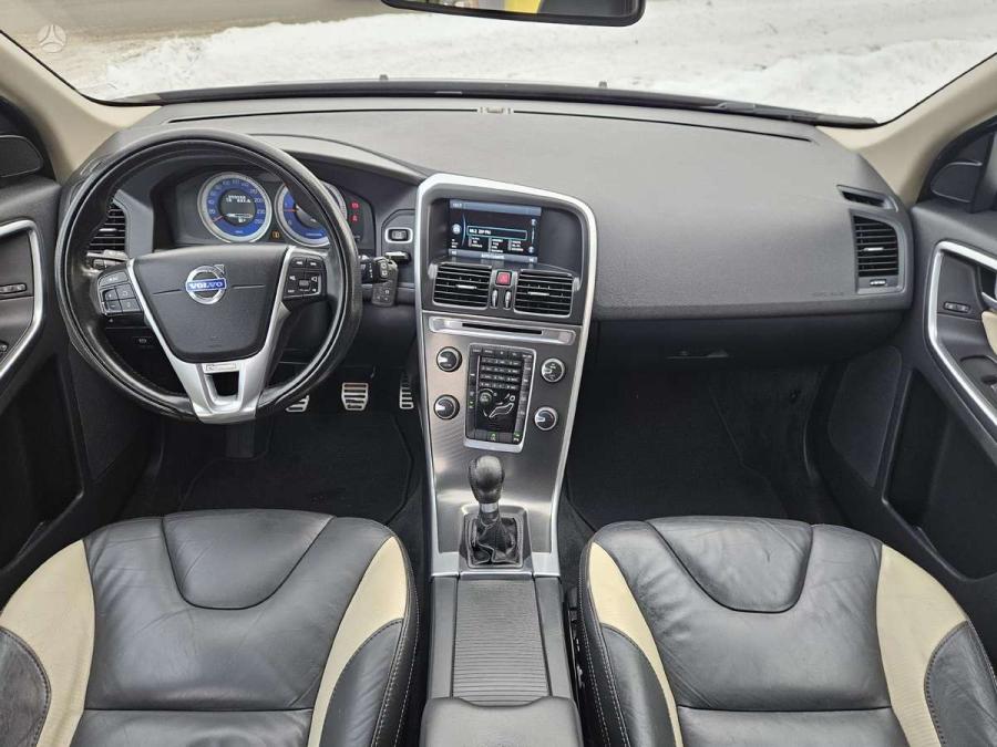 Pelēks Volvo XC60 2013 Šauļi, ar dzinēja tilpumu 1.98 L un nobraukumu 259 tūkst. km par 10450 €, foto 13 vietnē AUTOMOTO.COM.LV