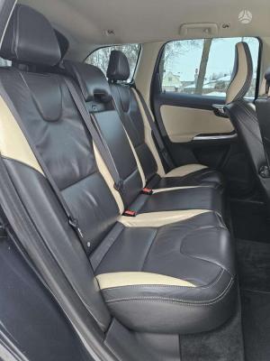 Pelēks Volvo XC60 2013 Šauļi, ar dzinēja tilpumu 1.98 L un nobraukumu 259 tūkst. km par 10450 €, foto 19 vietnē AUTOMOTO.COM.LV