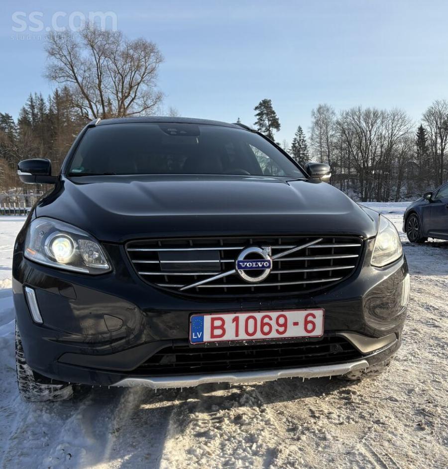 Pelēks Volvo XC60 2013 Ogre, ar dzinēja tilpumu 2.40 L un nobraukumu 216 tūkst. km par 14000 €, foto 4 vietnē AUTOMOTO.COM.LV