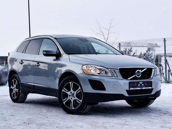 Grey Volvo XC60 2013 in Siauliai, with an engine capacity of 3.00 L and mileage of 203 thousand km for 8200 €, photo 9 on AUTOMOTO.COM.LV