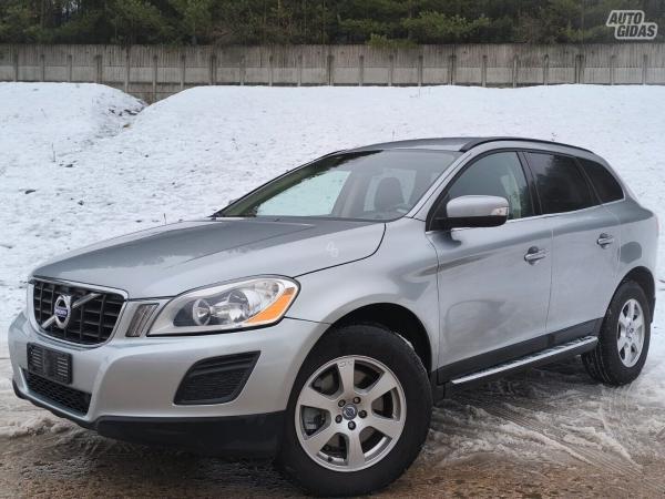 Pelēks Volvo XC60 2013 Viļņa, ar dzinēja tilpumu 2.00 L un nobraukumu 239 tūkst. km par 9850 €, foto 2 vietnē AUTOMOTO.COM.LV