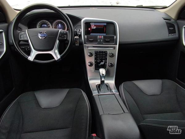 Pelēks Volvo XC60 2013 Viļņa, ar dzinēja tilpumu 2.00 L un nobraukumu 239 tūkst. km par 9850 €, foto 4 vietnē AUTOMOTO.COM.LV