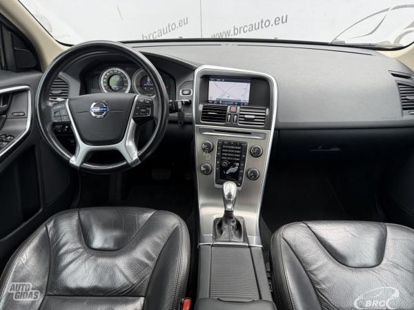 Pelēks Volvo XC60 2013 Avižieniai, ar dzinēja tilpumu 2.40 L un nobraukumu 222 tūkst. km par 10800 €, foto 3 vietnē AUTOMOTO.COM.LV
