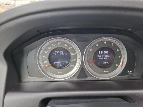 Grey Volvo XC60 2013 in Vilnius, with an engine capacity of 3.20 L and mileage of 233 thousand km for 8300 €, photo 7 on AUTOMOTO.COM.LV