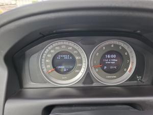 Grey Volvo XC60 2013 in Vilnius, with an engine capacity of 3.20 L and mileage of 233 thousand km for 8300 €, photo 8 on AUTOMOTO.COM.LV