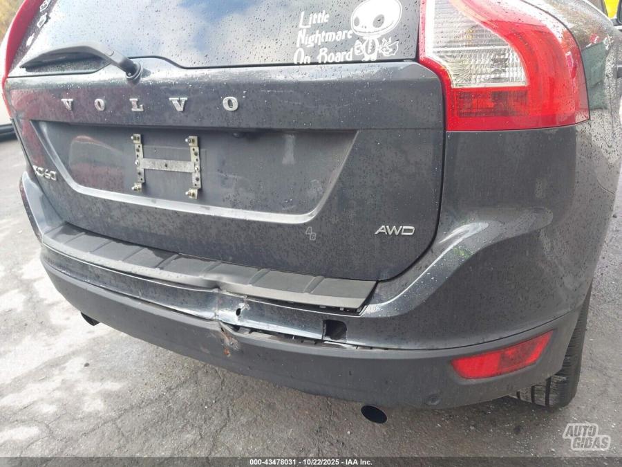 Grey Volvo XC60 2013 in Vilnius, with an engine capacity of 3.20 L and mileage of 233 thousand km for 8300 €, photo 16 on AUTOMOTO.COM.LV