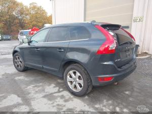Grey Volvo XC60 2013 in Vilnius, with an engine capacity of 3.20 L and mileage of 233 thousand km for 8300 €, photo 17 on AUTOMOTO.COM.LV
