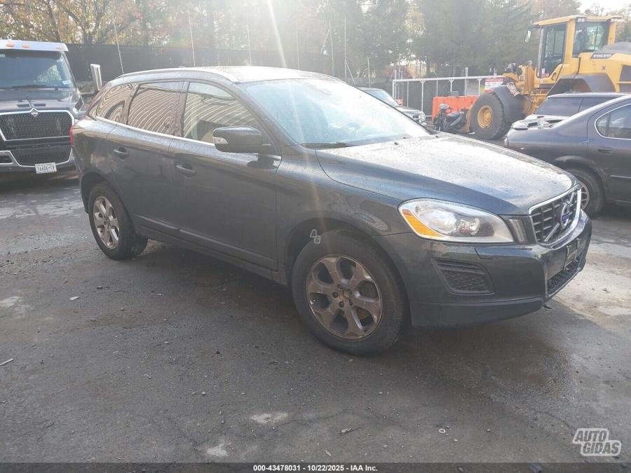 Grey Volvo XC60 2013 in Vilnius, with an engine capacity of 3.20 L and mileage of 233 thousand km for 8300 €, photo 18 on AUTOMOTO.COM.LV