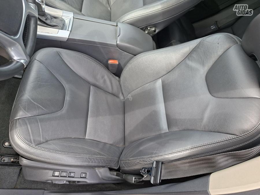 Pelēks Volvo XC60 2013 Viļņa, ar dzinēja tilpumu 3.20 L un nobraukumu 233 tūkst. km par 8150 €, foto 9 vietnē AUTOMOTO.COM.LV