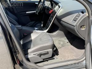 Grey Volvo XC60 2013 in Riga, with an engine capacity of 2.00 L and mileage of 229 thousand km for 10750 €, photo 15 on AUTOMOTO.COM.LV