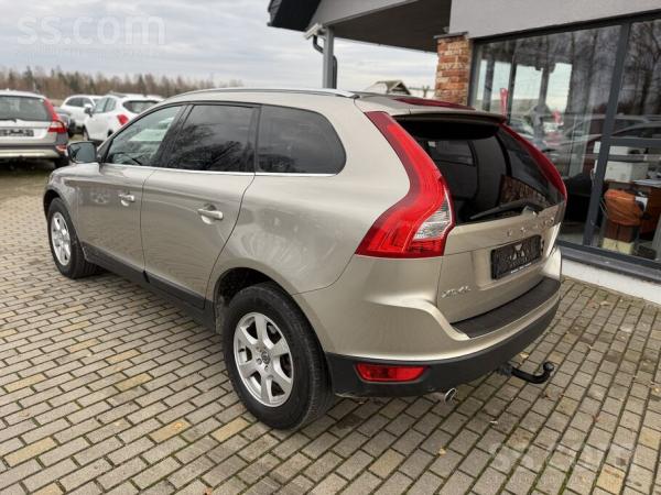Pelēks Volvo XC60 2013 Talsi, ar dzinēja tilpumu 2.40 L un nobraukumu 254 tūkst. km par 12970 €, foto 2 vietnē AUTOMOTO.COM.LV