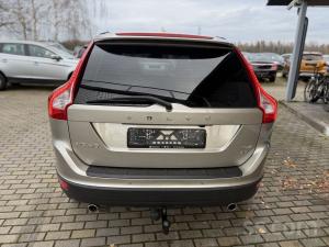 Pelēks Volvo XC60 2013 Talsi, ar dzinēja tilpumu 2.40 L un nobraukumu 254 tūkst. km par 12970 €, foto 4 vietnē AUTOMOTO.COM.LV