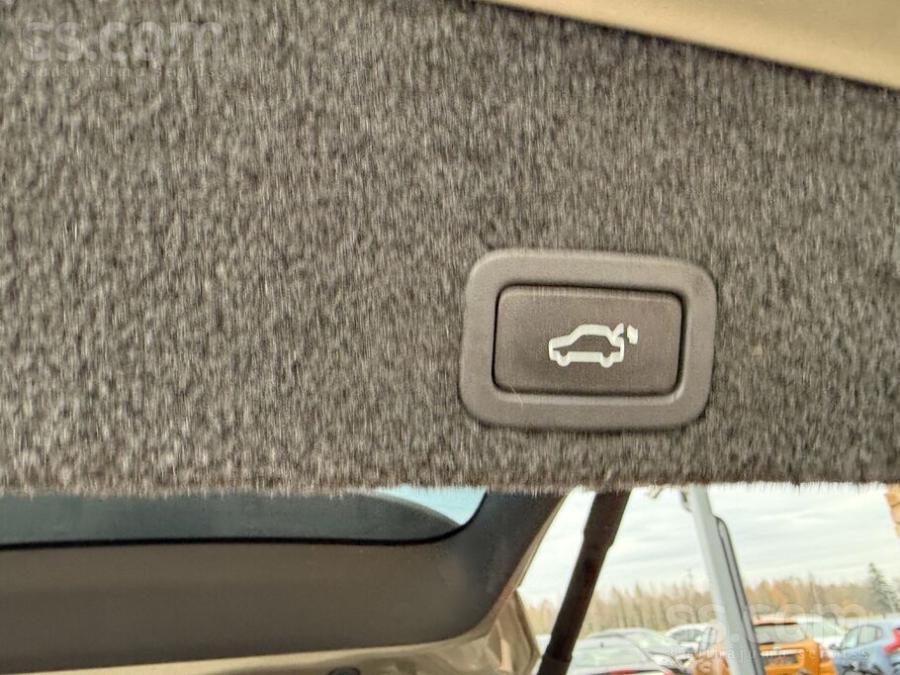 Pelēks Volvo XC60 2013 Talsi, ar dzinēja tilpumu 2.40 L un nobraukumu 254 tūkst. km par 12970 €, foto 9 vietnē AUTOMOTO.COM.LV