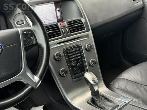 Pelēks Volvo XC60 2013 Talsi, ar dzinēja tilpumu 2.40 L un nobraukumu 254 tūkst. km par 12970 €, foto 13 vietnē AUTOMOTO.COM.LV