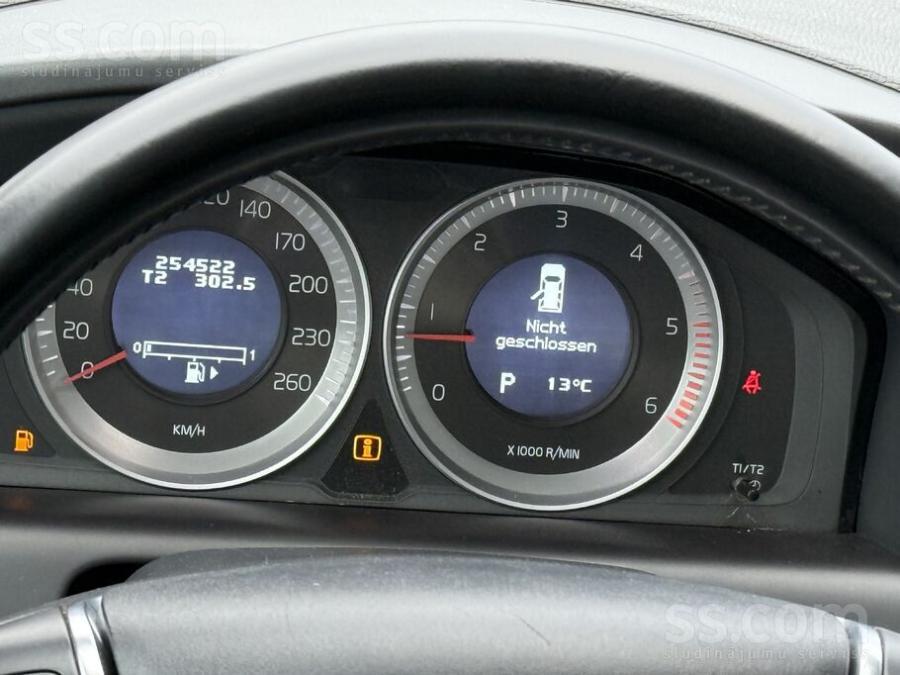 Pelēks Volvo XC60 2013 Talsi, ar dzinēja tilpumu 2.40 L un nobraukumu 254 tūkst. km par 12970 €, foto 14 vietnē AUTOMOTO.COM.LV