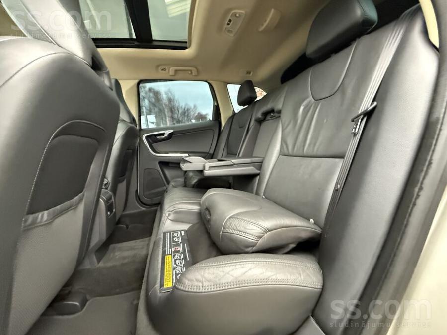 Pelēks Volvo XC60 2013 Talsi, ar dzinēja tilpumu 2.40 L un nobraukumu 254 tūkst. km par 12970 €, foto 17 vietnē AUTOMOTO.COM.LV