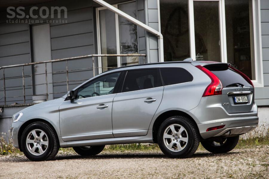 Grey Volvo XC60 2013 in Tukums, with an engine capacity of 2.00 L and mileage of 188 thousand km for 9990 €, photo 4 on AUTOMOTO.COM.LV