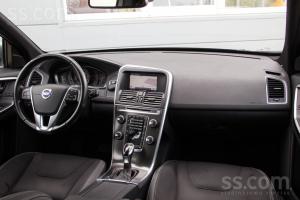 Grey Volvo XC60 2013 in Tukums, with an engine capacity of 2.00 L and mileage of 188 thousand km for 9990 €, photo 10 on AUTOMOTO.COM.LV