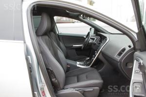 Grey Volvo XC60 2013 in Tukums, with an engine capacity of 2.00 L and mileage of 188 thousand km for 9990 €, photo 11 on AUTOMOTO.COM.LV