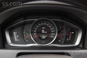 Grey Volvo XC60 2013 in Tukums, with an engine capacity of 2.00 L and mileage of 188 thousand km for 9990 €, photo 16 on AUTOMOTO.COM.LV