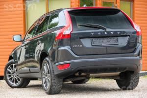 Pelēks Volvo XC60 2013 Tukums, ar dzinēja tilpumu 2.00 L un nobraukumu 280 tūkst. km par 100 €, foto 5 vietnē AUTOMOTO.COM.LV