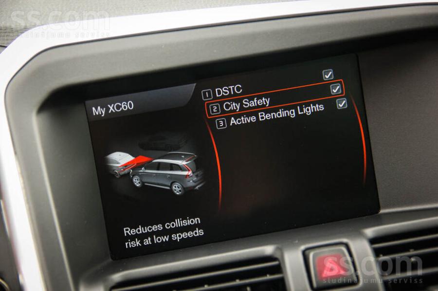 Pelēks Volvo XC60 2013 Tukums, ar dzinēja tilpumu 2.00 L un nobraukumu 280 tūkst. km par 100 €, foto 15 vietnē AUTOMOTO.COM.LV