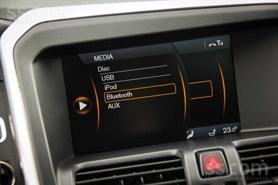 Pelēks Volvo XC60 2013 Tukums, ar dzinēja tilpumu 2.00 L un nobraukumu 280 tūkst. km par 100 €, foto 17 vietnē AUTOMOTO.COM.LV