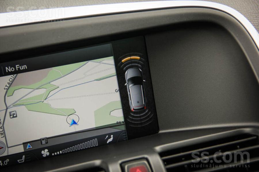 Pelēks Volvo XC60 2013 Tukums, ar dzinēja tilpumu 2.00 L un nobraukumu 280 tūkst. km par 100 €, foto 18 vietnē AUTOMOTO.COM.LV